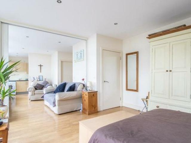 Studio Flat For Sale In Victoria Avenue