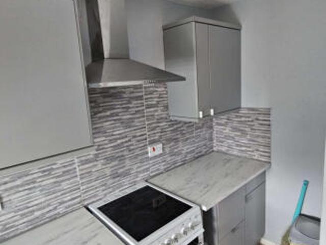 Studio flat for sale in Wellington Street, LU1