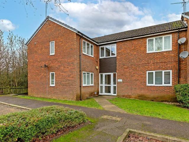 Studio flat for sale in Wheat Close, St Albans, AL4