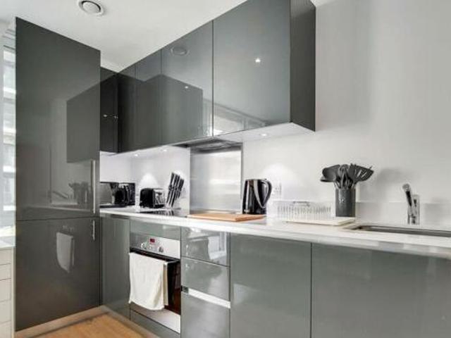 Studio Flat For Sale In Woolwich, London