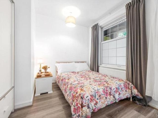 Studio flat for sale in Worsopp Drive, SW4