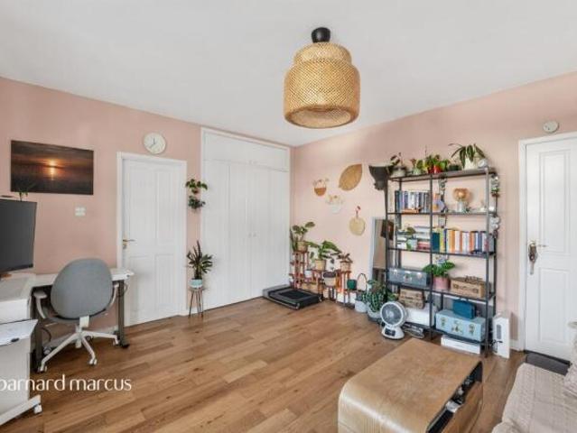 Studio flat for sale in York Road, London, SW11