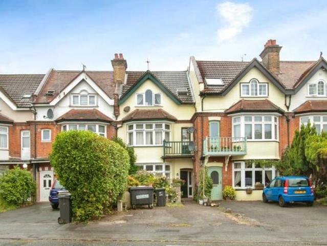Studio flat for sale in Alumhurst Road, Westbourne, Bournemouth, Dorset, BH4