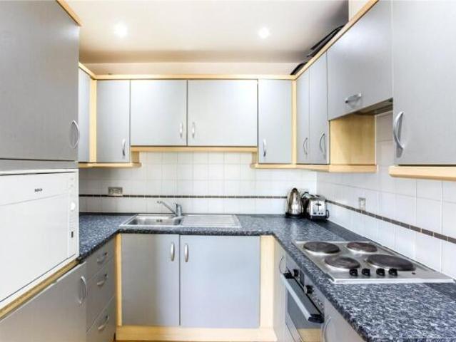 Studio flat for sale in Anchor Court, 28 London Street, Basingstoke, Hampshire, RG21
