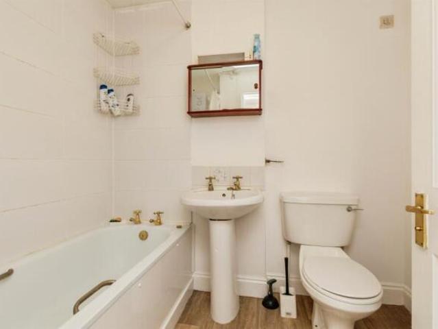 Studio flat for sale in Bathwick Street, Bath, BA2