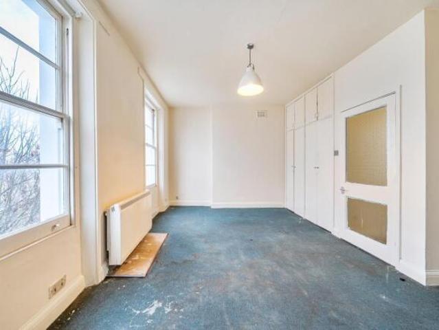 Studio flat for sale in Blomfield Road, Little Venice, W9