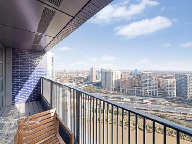 Studio flat for sale in Bridgewater House, Lookout Lane, London, E14