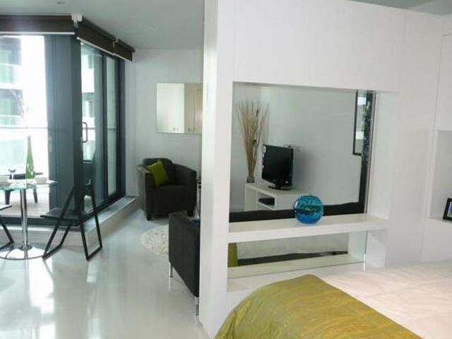 Studio Flat For Sale In Canary Wharf, London
