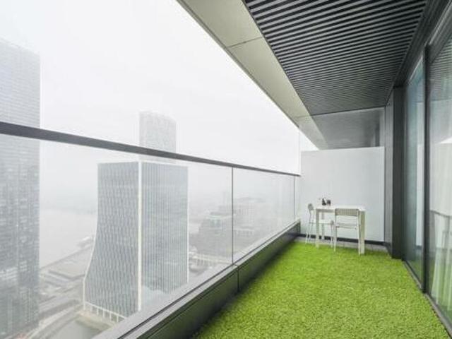 Studio Flat For Sale In Canary Wharf, London