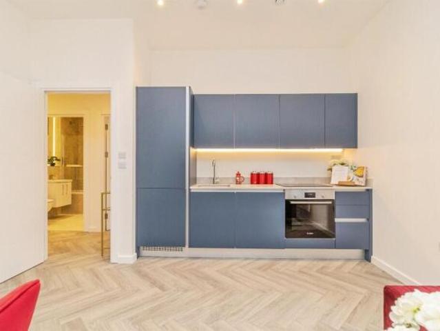 Studio flat for sale in Caldecotte Lake Drive, Milton Keynes, Buckinghamshire, MK7