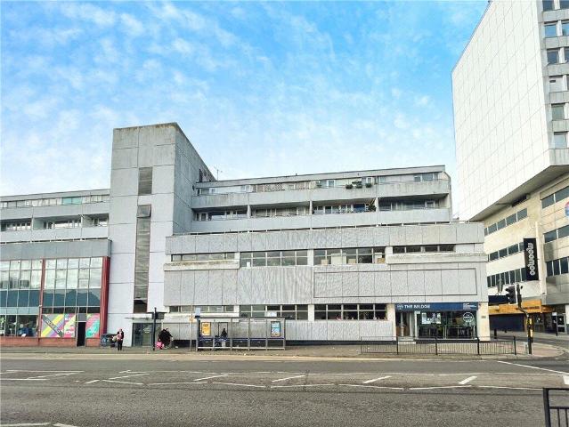 Studio flat for sale in Chichester Road, Southend on Sea, Essex, SS1