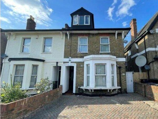 Studio Flat For Sale In Croydon, London