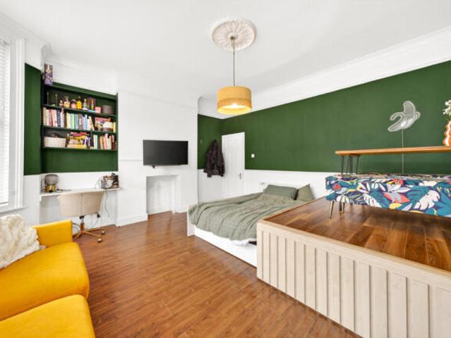 Studio flat for sale in Culverley Road, London, SE6