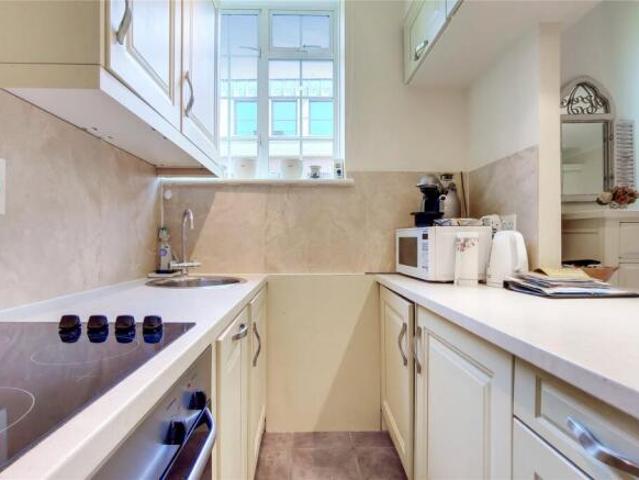 Studio flat for sale in Daver Court, Chelsea Manor Street, Chelsea, London, SW3