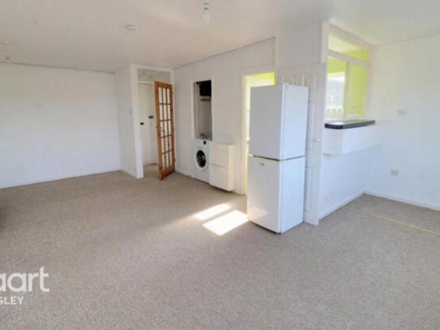 Studio flat for sale in Dellfield Court Handcross Road, Stopsley, LU2