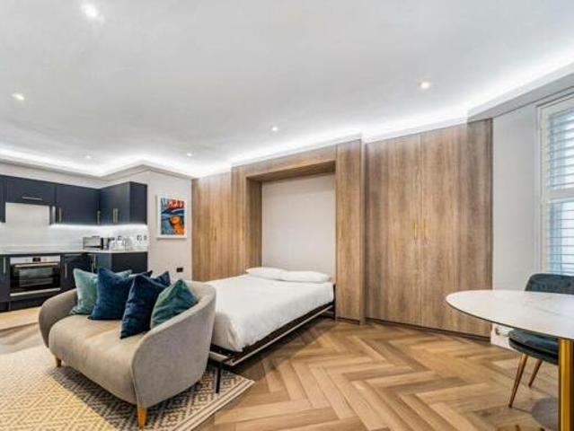 Studio Flat For Sale In Earls Court, London