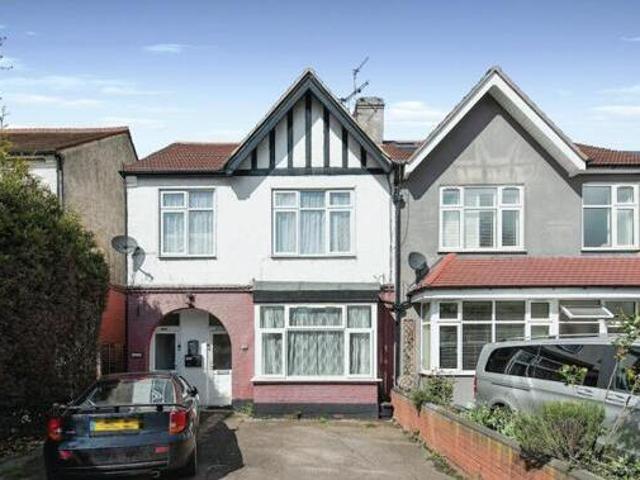 Studio Flat For Sale In Edgware