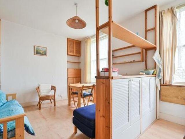 Studio Flat For Sale In Elephant And Castle, London