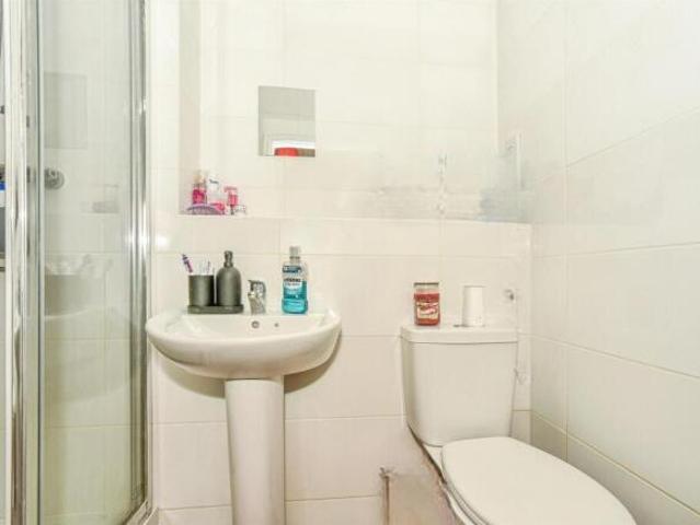 Studio flat for sale in Farnsby Street, Swindon, SN1