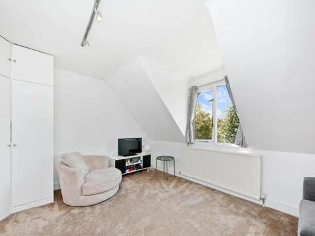 Studio Flat For Sale In Furzedown, London