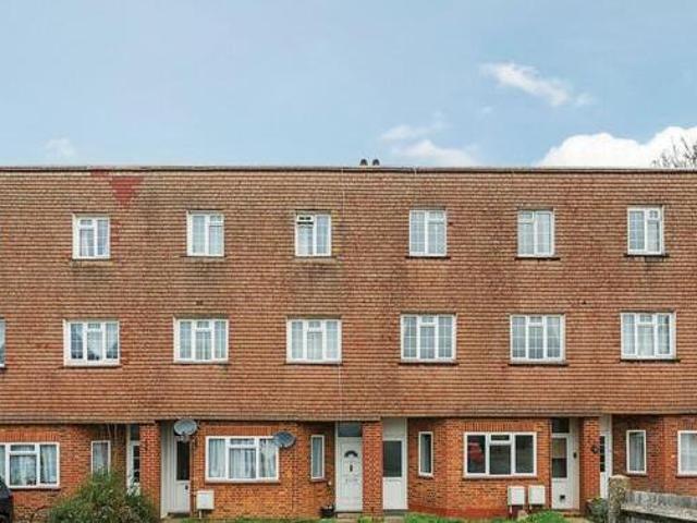 Studio Flat For Sale In Kenley