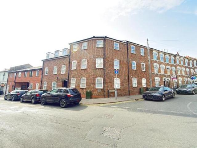 Studio flat for sale in Liverpool Road, Town Centre, Luton, Bedfordshire, LU1 1RS, LU1