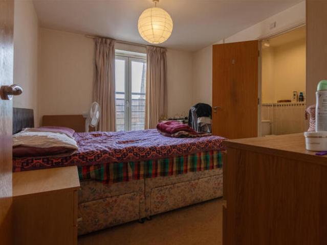 2 bedroom flat for sale in Manor House Drive, Coventry, CV1