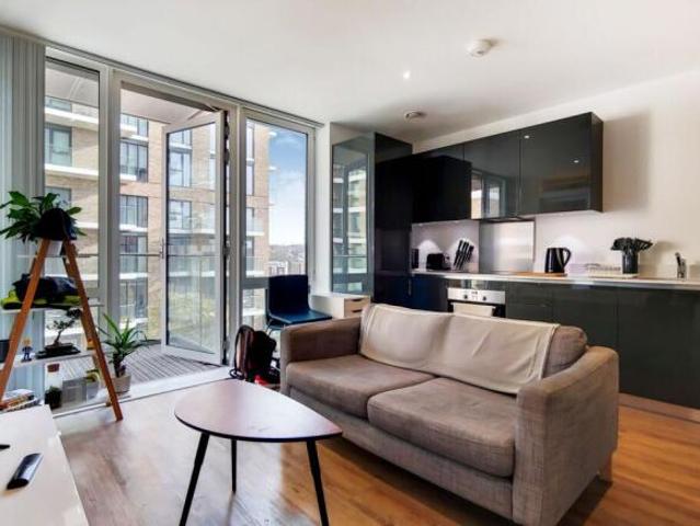 Maisonette for sale in Naval House, Woolwich, London, SE18