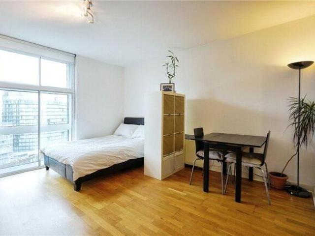 Studio flat for sale in Queenstown Road, London, SW11