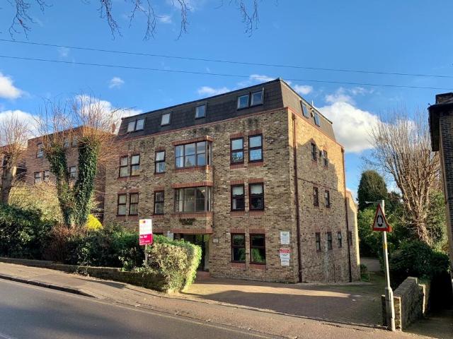 Studio flat for sale in Queens Road, Brentwood, CM14