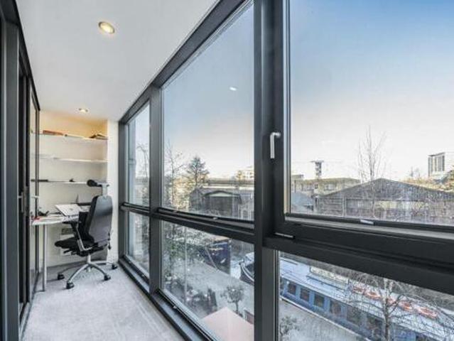 Studio Flat For Sale In Royal Oak, London