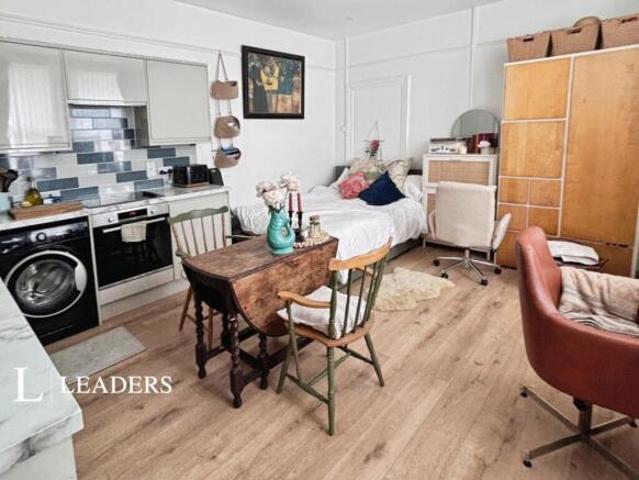 Studio flat for sale in Salisbury Road, Worthing, West Sussex, BN11