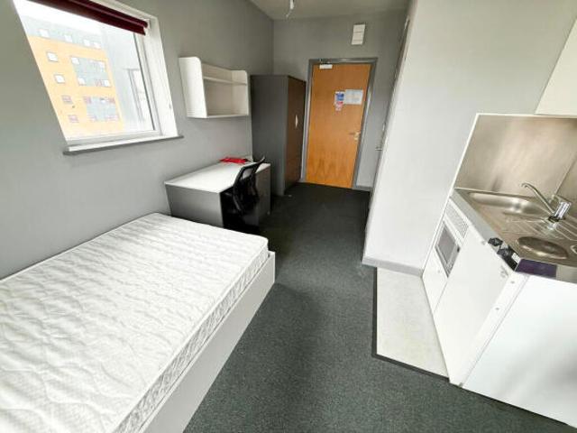 Studio flat for sale in Spark Street, Stoke on Trent, Staffordshire, ST4 1NZ, ST4