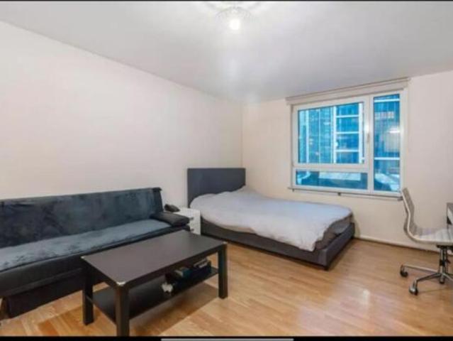 Studio flat for sale in St George Wharf, Vauxhall, London, SW8