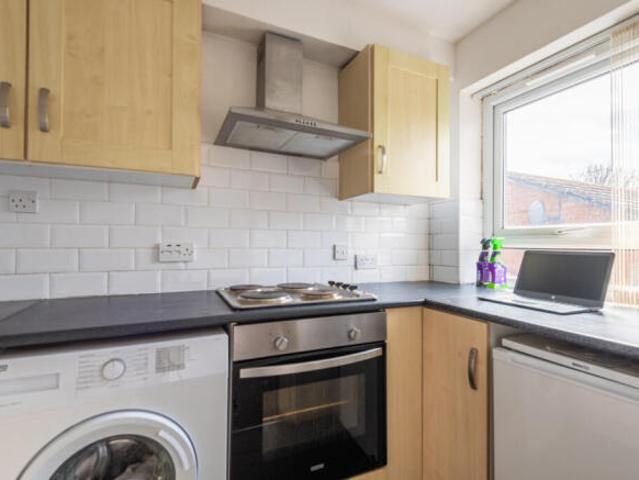 Studio flat for sale in St. Lukes Court, Hull, HU10