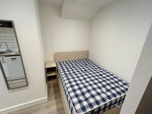 Studio flat for rent in 4 Queningate Mews Ref 3449, CT1