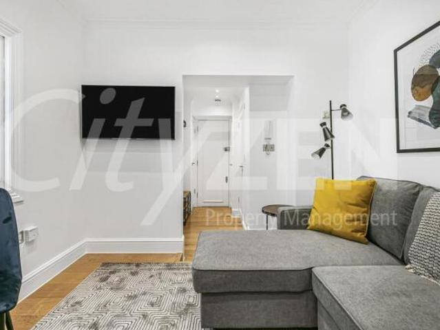 Studio flat for rent in 5 Queensberry Place, London, SW7