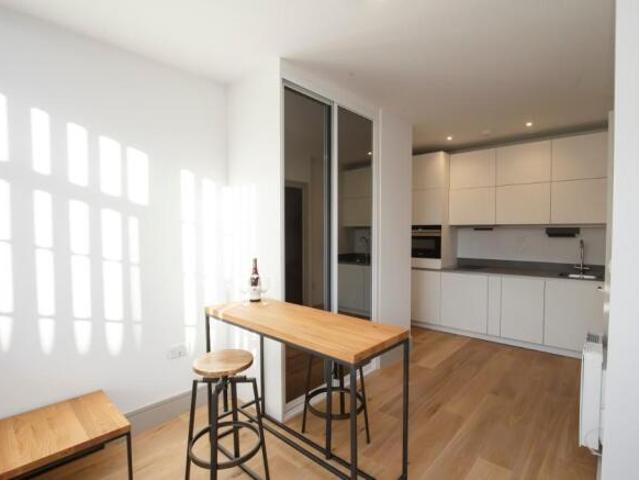 Studio flat for rent in 610 Philpot Street, London, E1