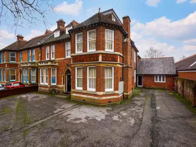 Studio flat for rent in 61 London Road, Canterbury, CT2
