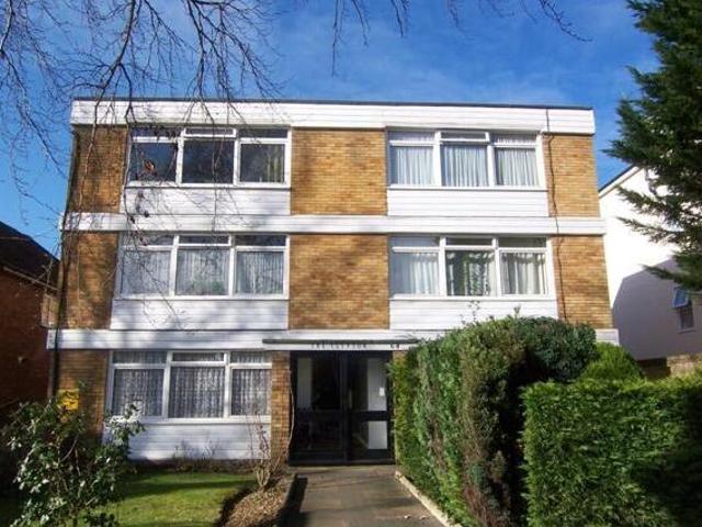 Studio Flat For Rent In 64 Hook Road