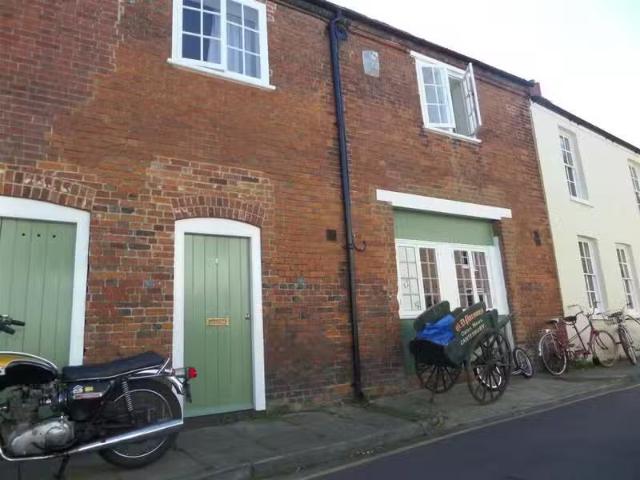 Studio flat for rent in 6 The Old Oast, Canterbury Ref 3264.