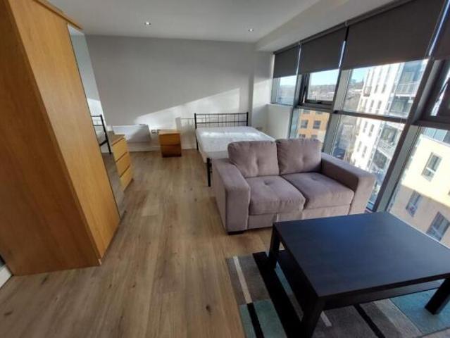 Studio flat for rent in 702, West One Cube, City Centre, S1