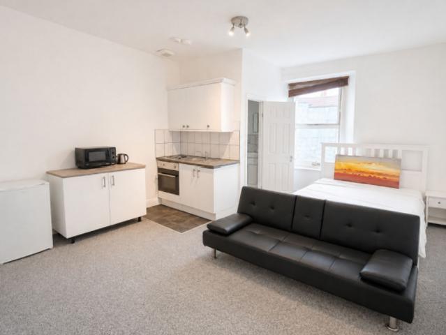 Studio flat for rent in 85 Stackpool Road, Bristol, BS3