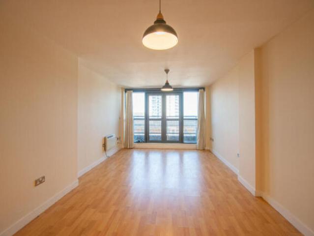Studio flat for rent in 89 Queens Court, Dock Street, Kingston Upon Hull, City Of Kingston Upon Hull, HU1