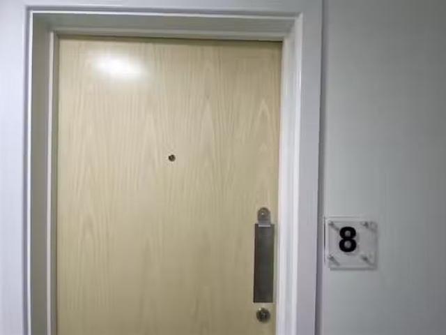 Studio flat for rent in 8 Barrett Ref 3562, CT1