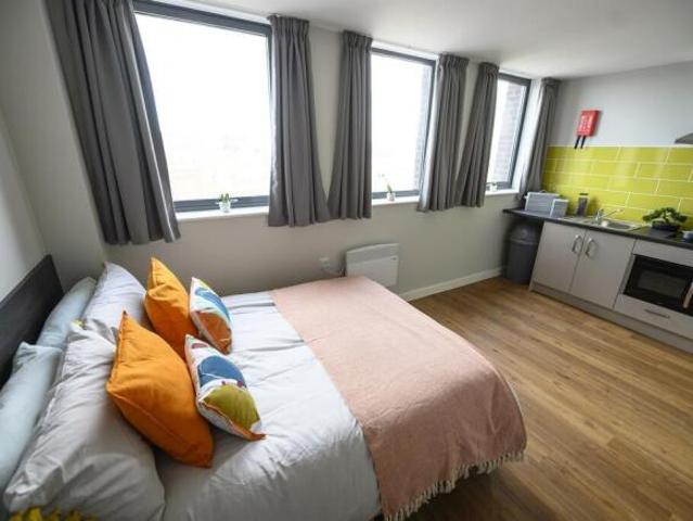 Studio flat for rent in 110 Queen Street, Sheffield, S1 2DW, S1