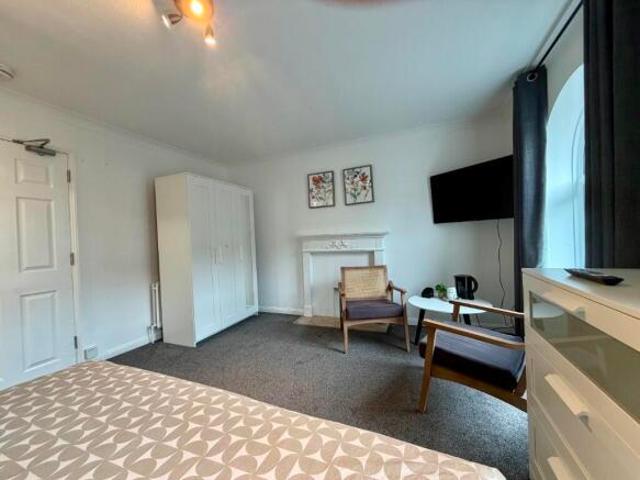 House of multiple occupation for rent in 11 John Street, Southampton, Hampshire, SO14