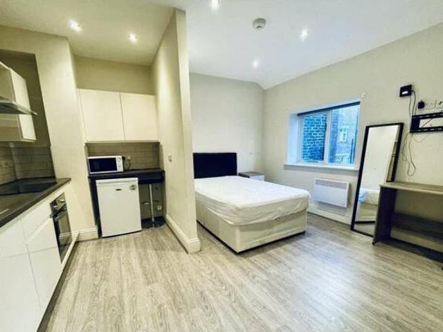 Studio Flat For Rent In 11 St James Row