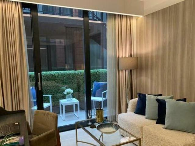 Studio Flat For Rent In 120 Finchley Road, London