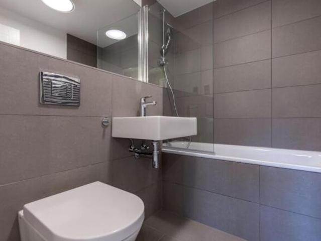 Studio flat for rent in 128 Cotton Avenue, W3
